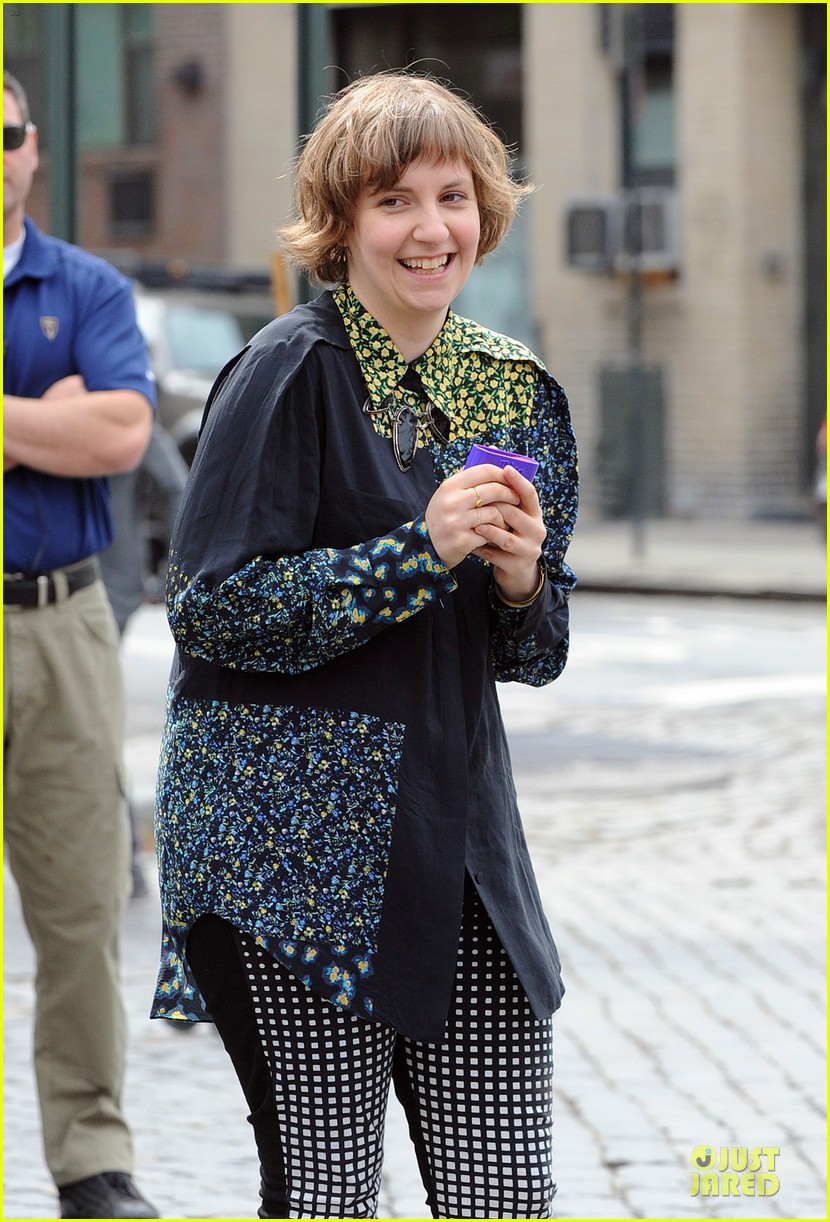 Lena Dunham Milks a Cow for 'Billy on the Street'!: Photo 2969159 ...