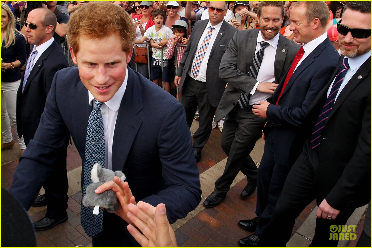 Prince Harry Departs Sydney Airport for Australian City Perth!: Photo ...