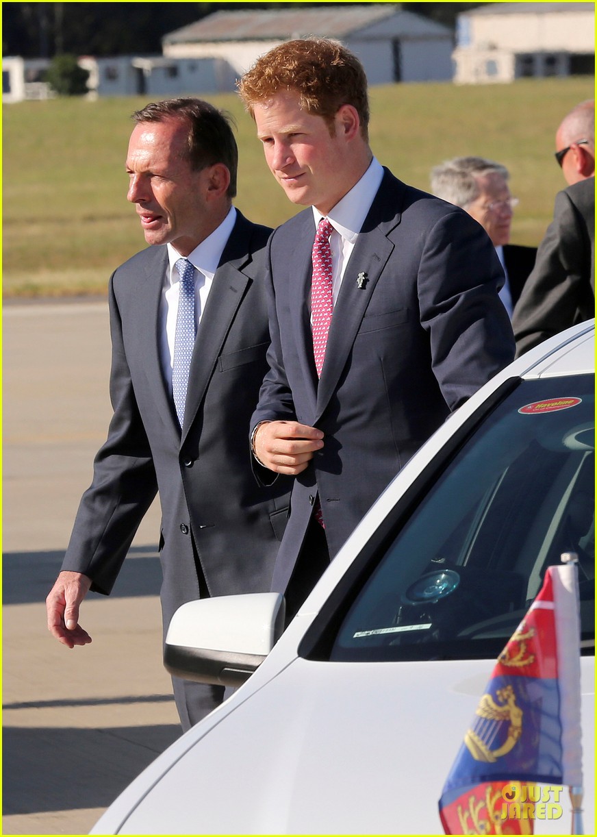 Prince Harry Departs Sydney Airport for Australian City Perth!: Photo ...
