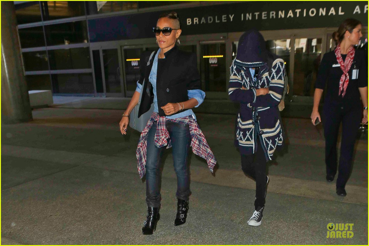 Jada Pinkett Smith Debuts New Buzz Hairdo!: Photo 2968086 | Jada ...