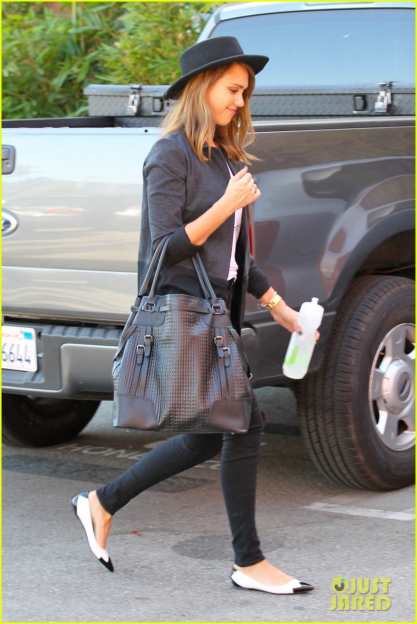 Jessica Alba Talks Expanding The Honest Company (JJ Interview!): Photo ...