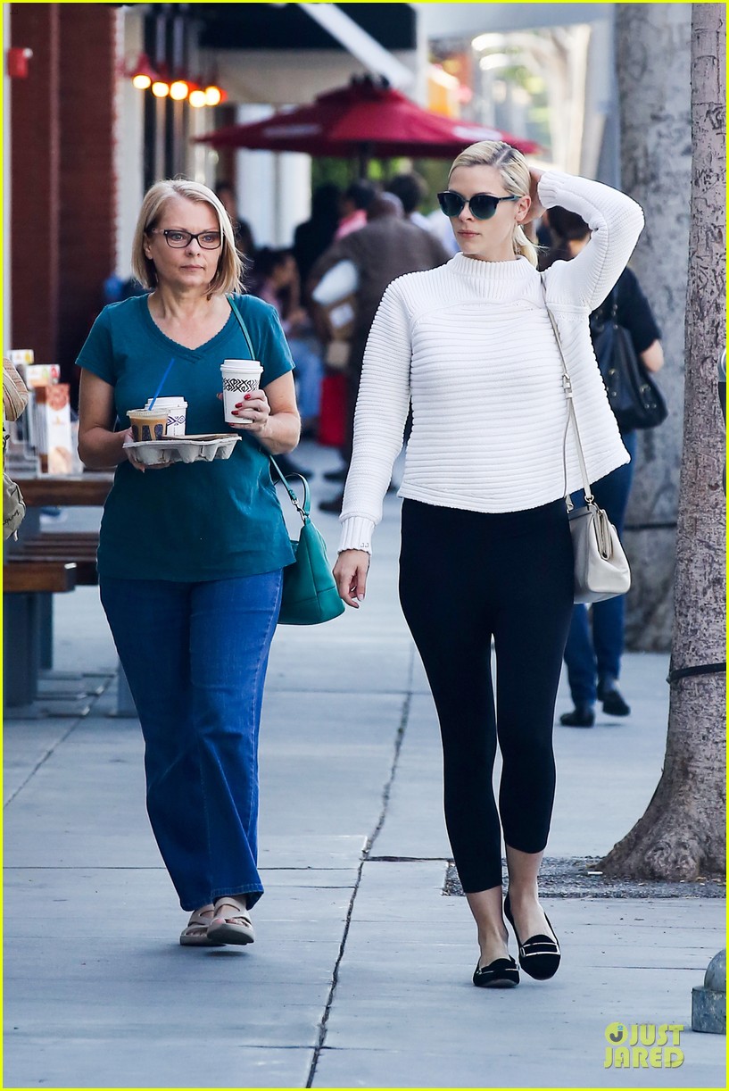 Jaime King Debuts Post-Baby Body in Beverly Hills!: Photo 2974870 ...