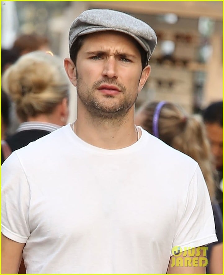Matt Dallas: Post-Birthday Shopping Trip: Photo 2978905 | Matt Dallas ...
