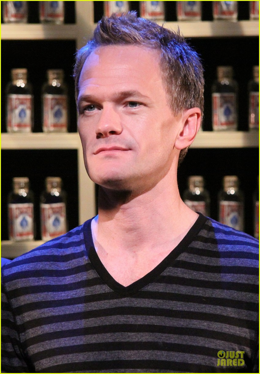 Neil Patrick Harris: 'Nothing To Hide' NYC Photo Call!: Photo 2976572 ...