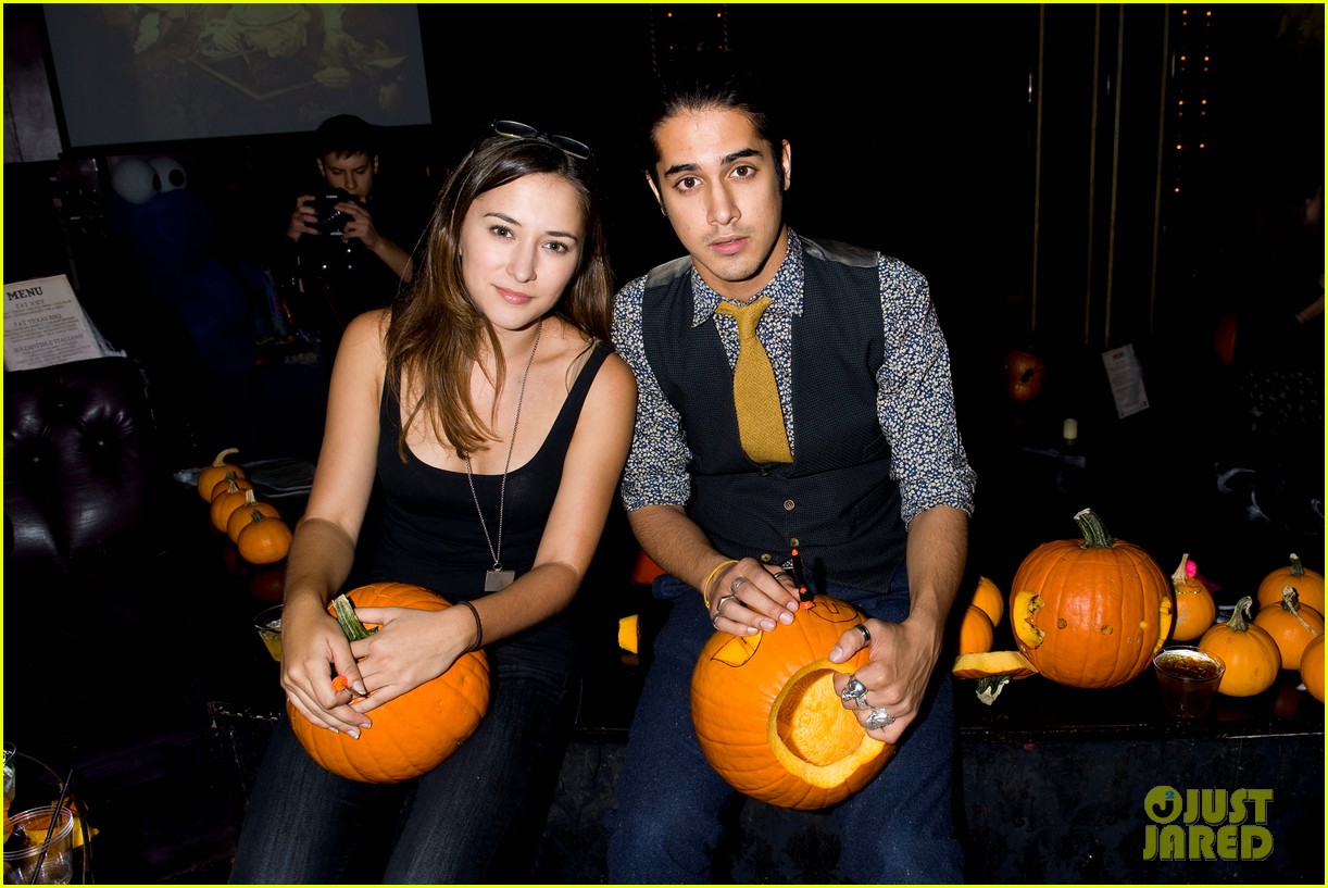 Krysten Ritter & Lacey Chabert - Just Jared Halloween Party 2013: Photo ...