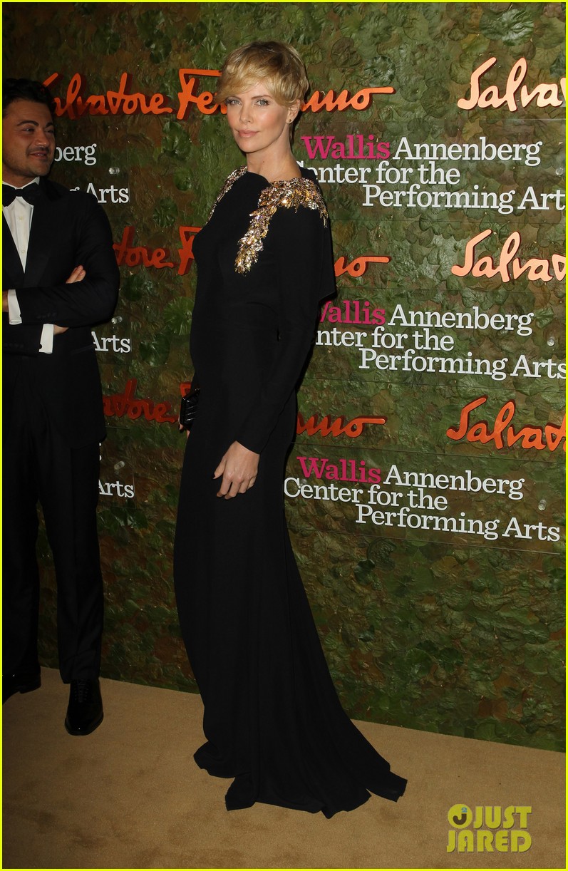 Charlize Theron & Amy Adams: Annenberg Center Gala 2013!: Photo 2974187 ...