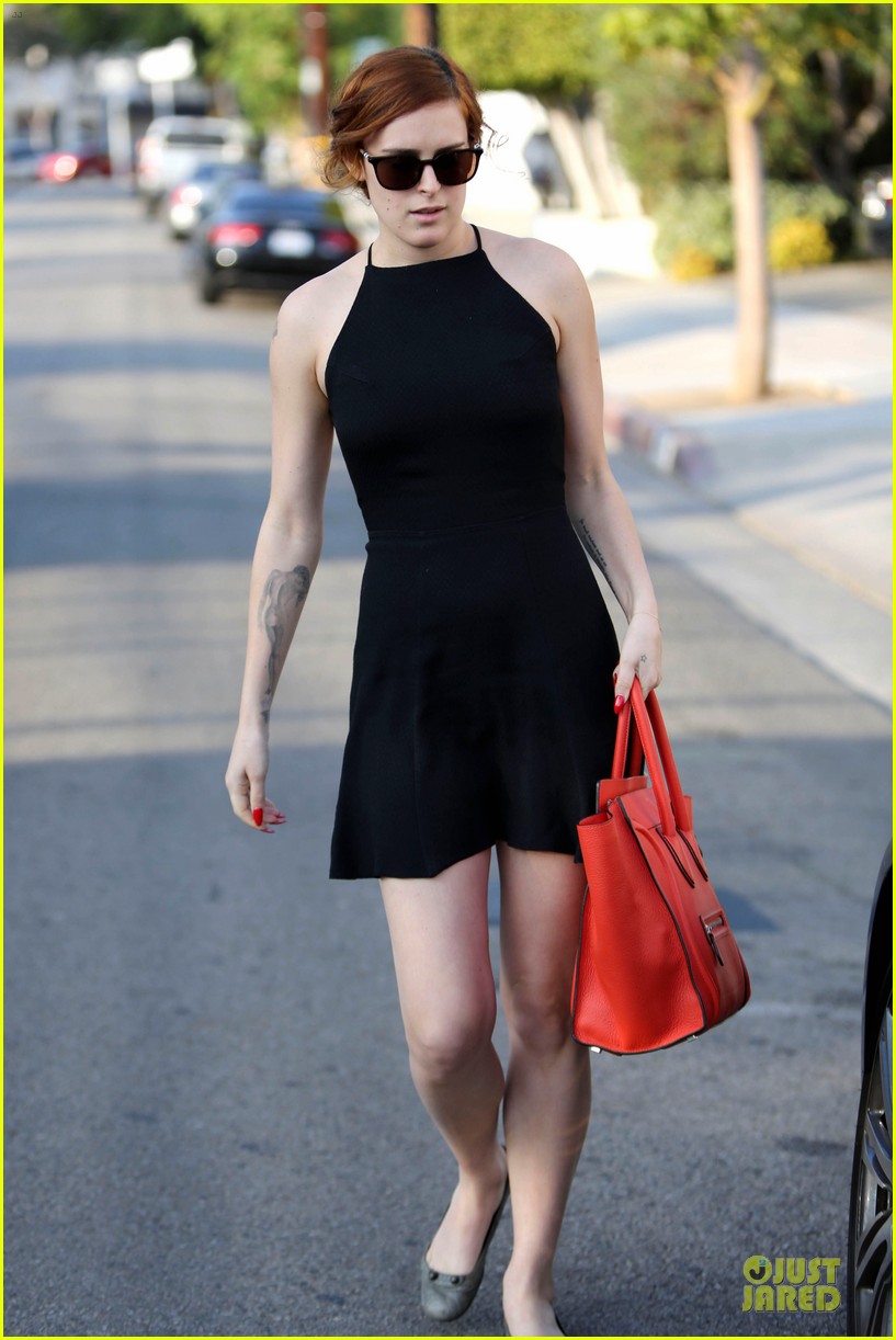 Rumer Willis' Younger Sister Scout Rocks Red Sports Bra!: Photo 2980343 ...