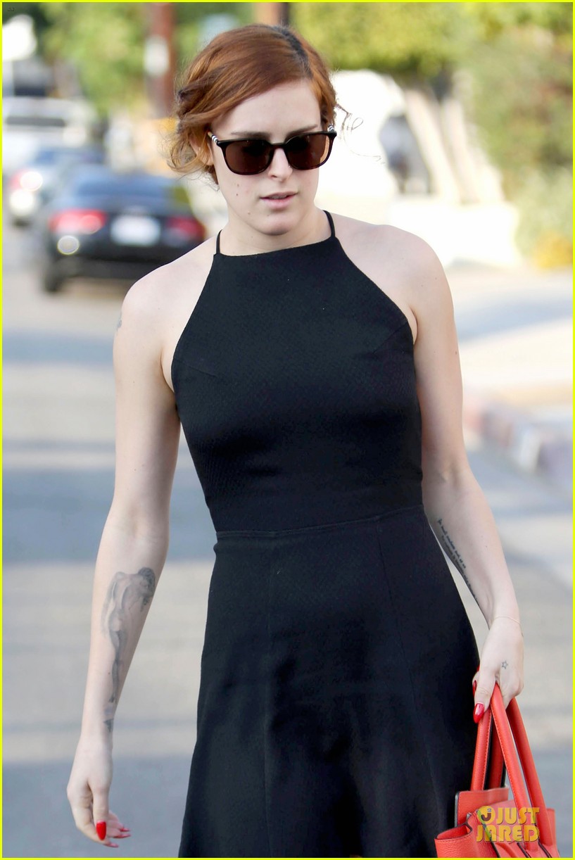 Rumer Willis' Younger Sister Scout Rocks Red Sports Bra!: Photo 2980345 ...