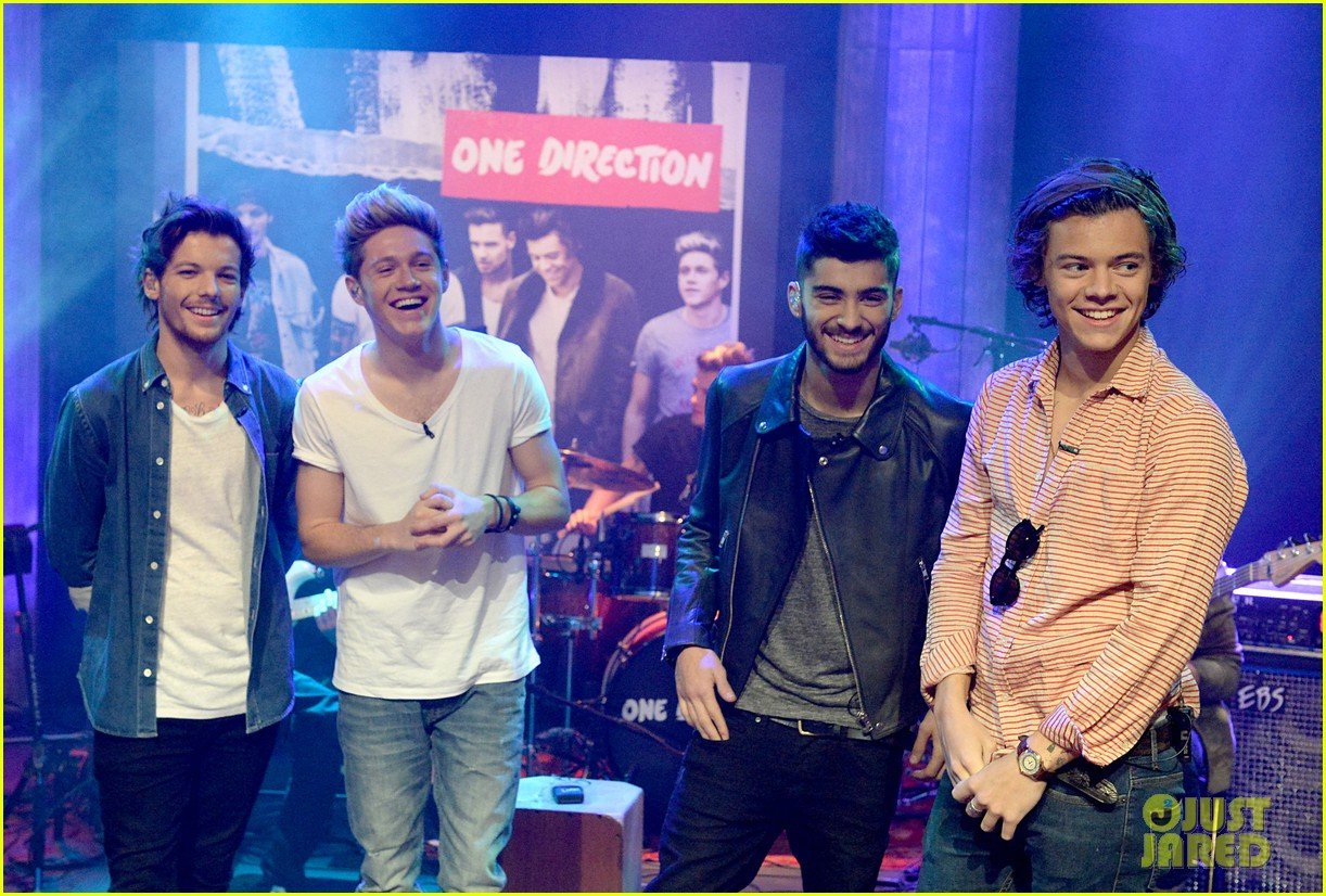 One Direction Celebrates 1D Day, Preview 'Through the Dark'!: Photo ...