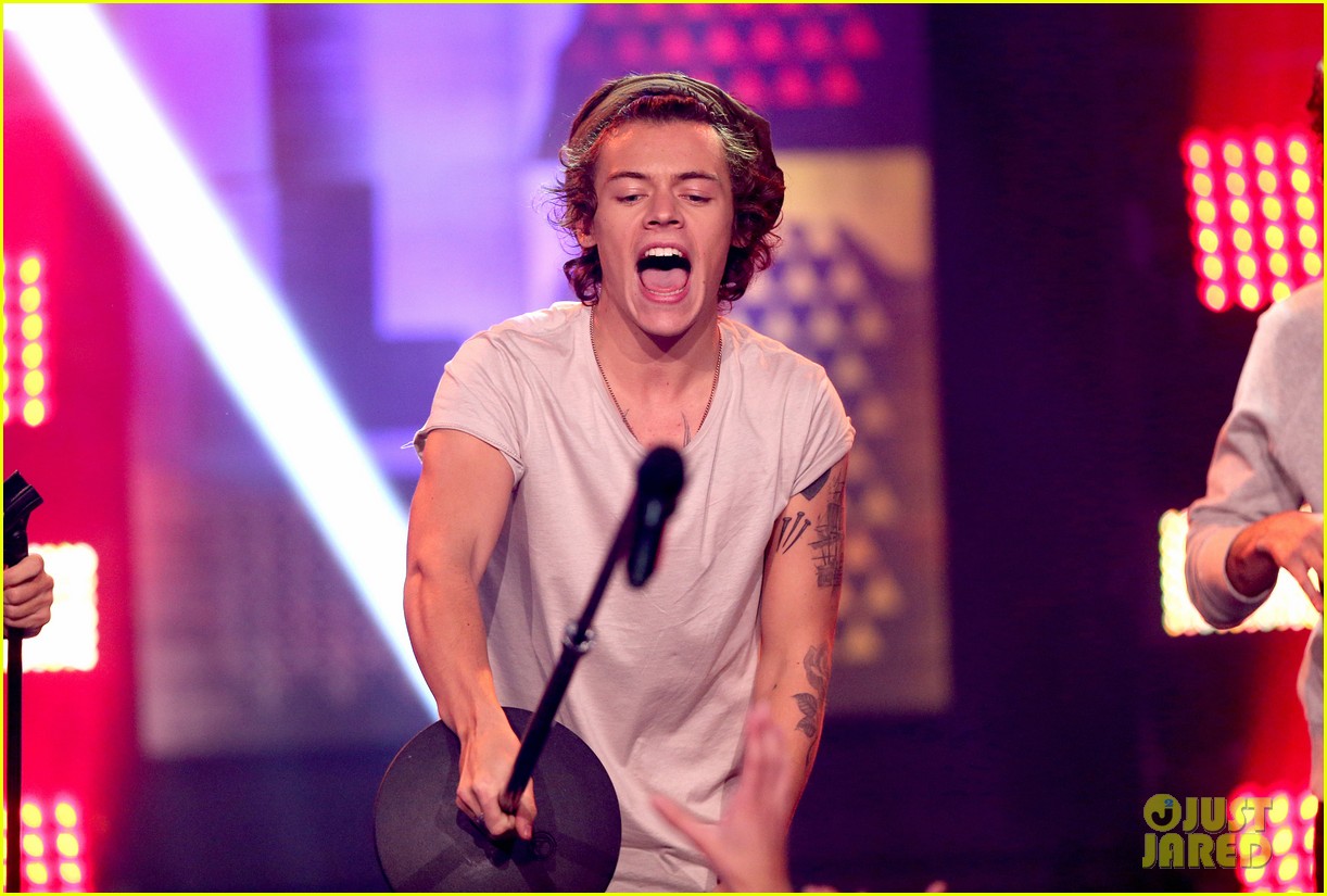 One Direction Celebrates 1D Day, Preview 'Through the Dark'!: Photo ...