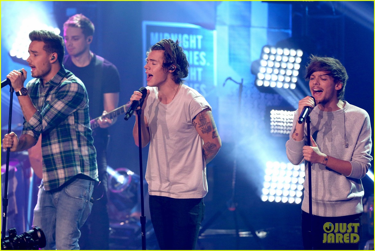 One Direction Celebrates 1D Day, Preview 'Through the Dark'!: Photo ...