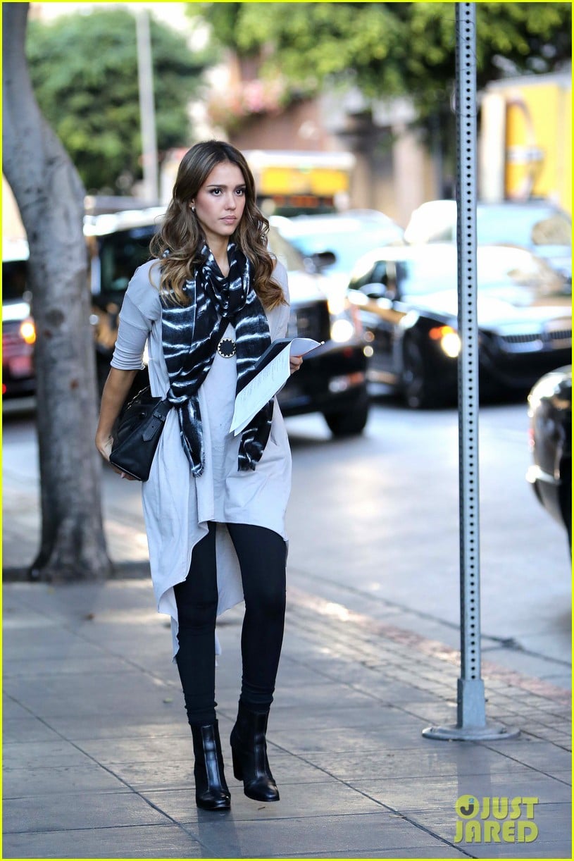 Jessica Alba: 'Reggie Makes Music' Video - Watch Now!: Photo 2985266 ...