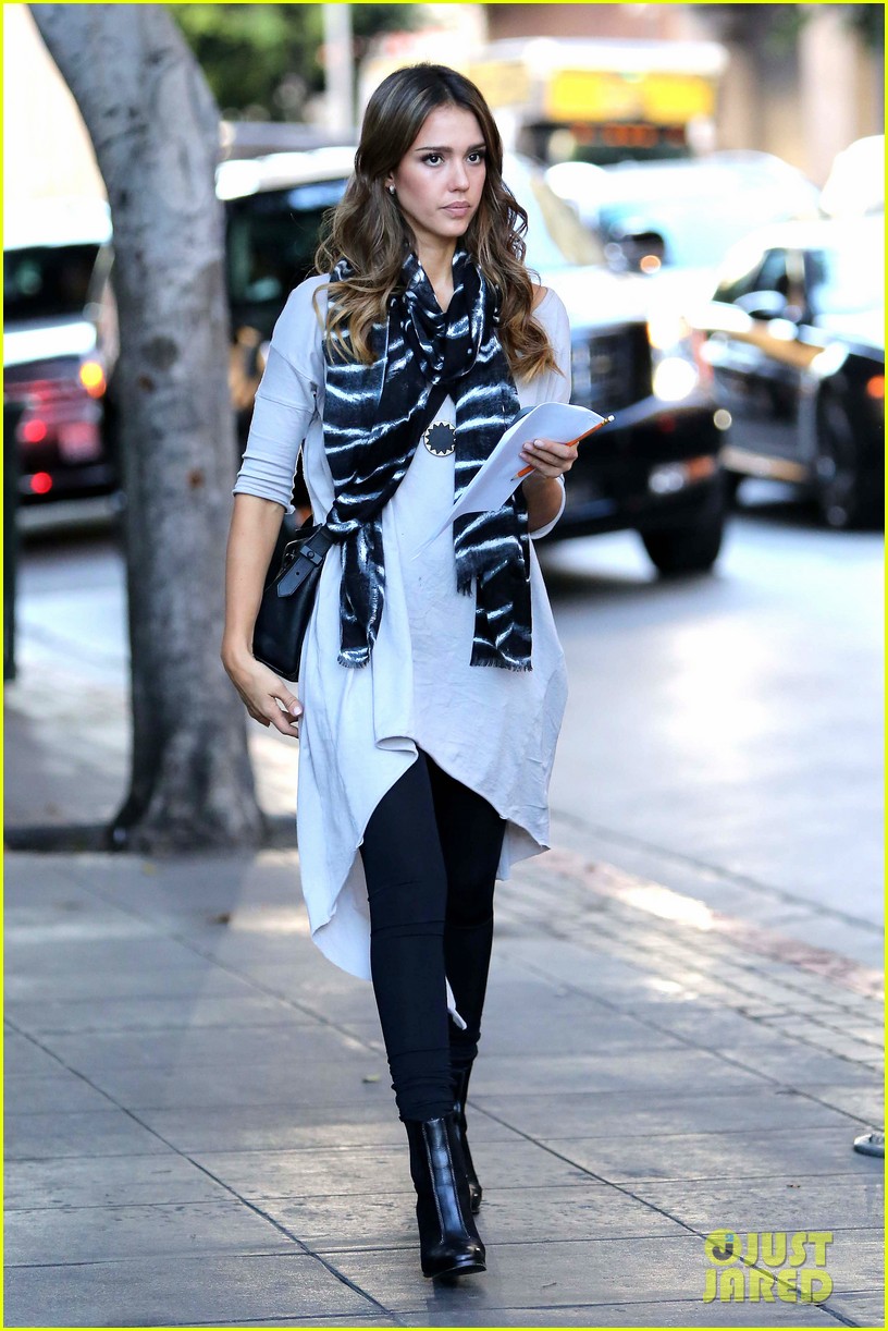 Jessica Alba: 'Reggie Makes Music' Video - Watch Now!: Photo 2985269 ...