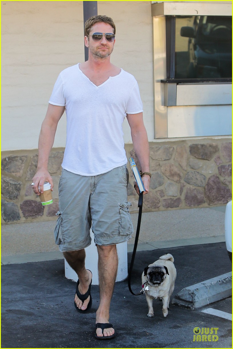 Gerard Butler: I Feel Comfortable in a Suit!: Photo 2989292 | Gerard ...