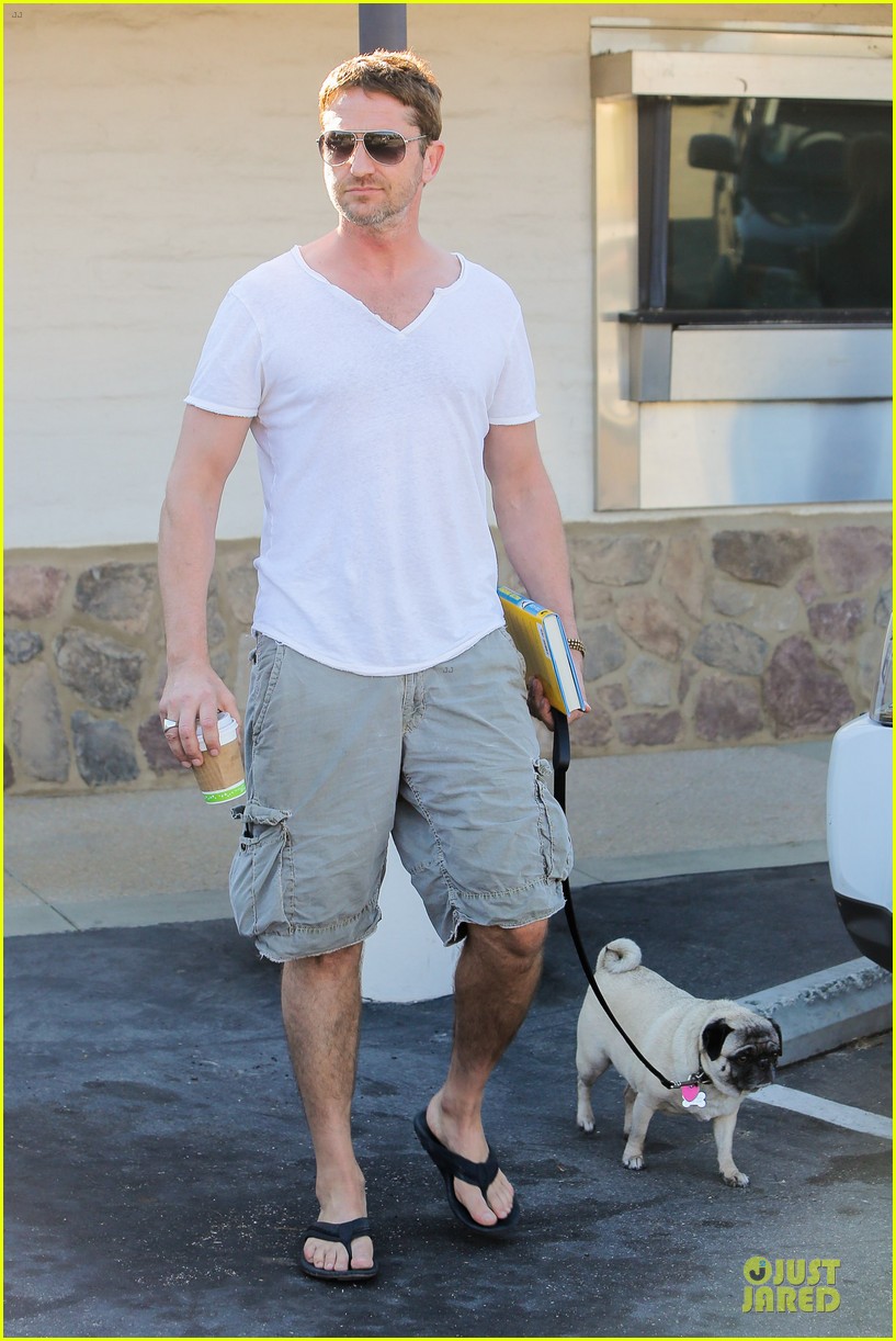 Gerard Butler: I Feel Comfortable in a Suit!: Photo 2989294 | Gerard ...