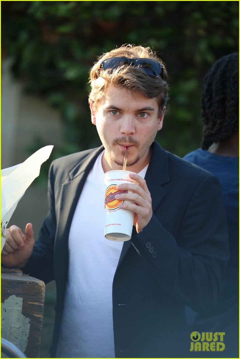 Emile Hirsch: Stephen Dorff is a 'Really Strong Actor': Photo 2988977 ...