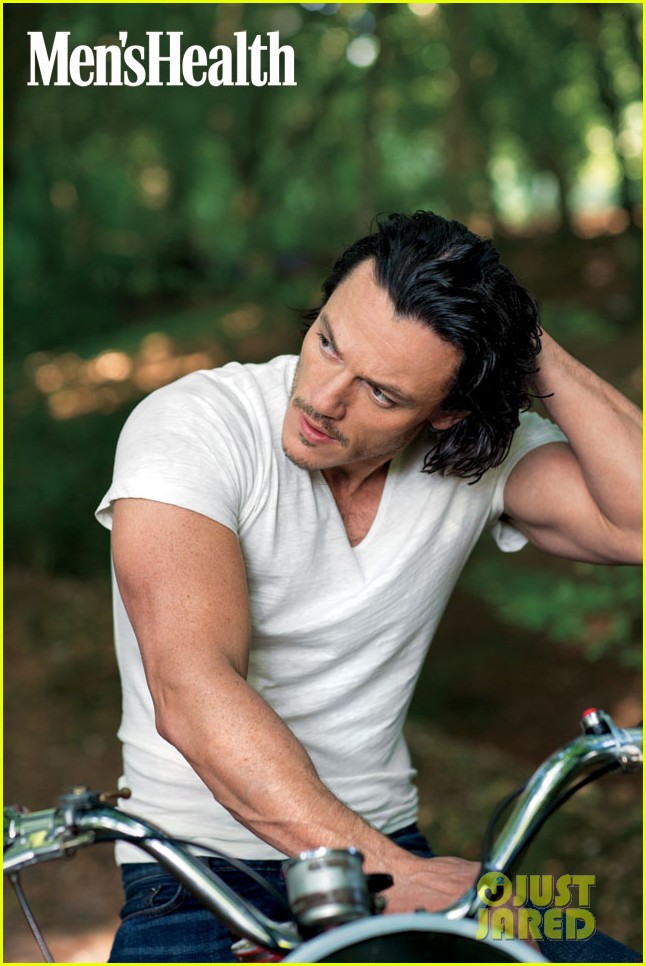 Hobbit's Luke Evans Covers 'Men's Health' December 2013: Photo 2991064 ...