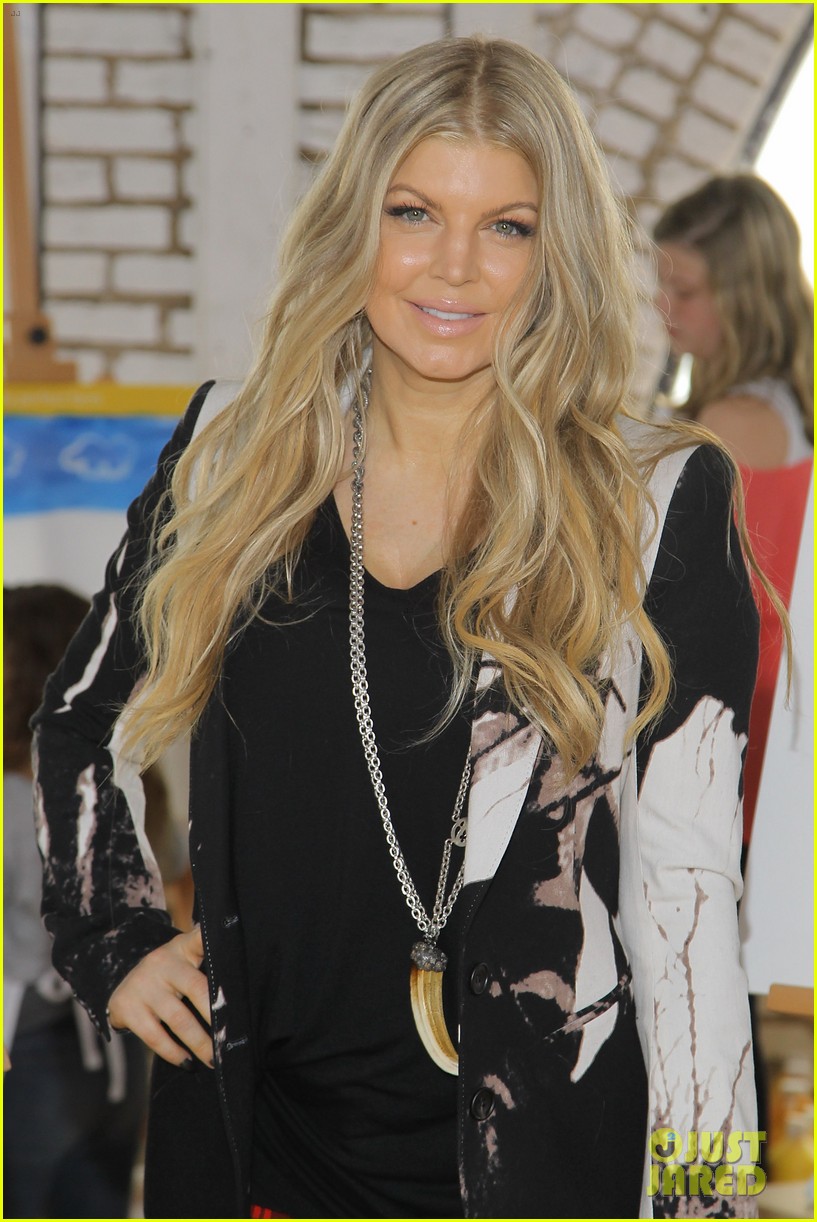 Fergie Launches Global Program for Universal Children's Day: Photo ...