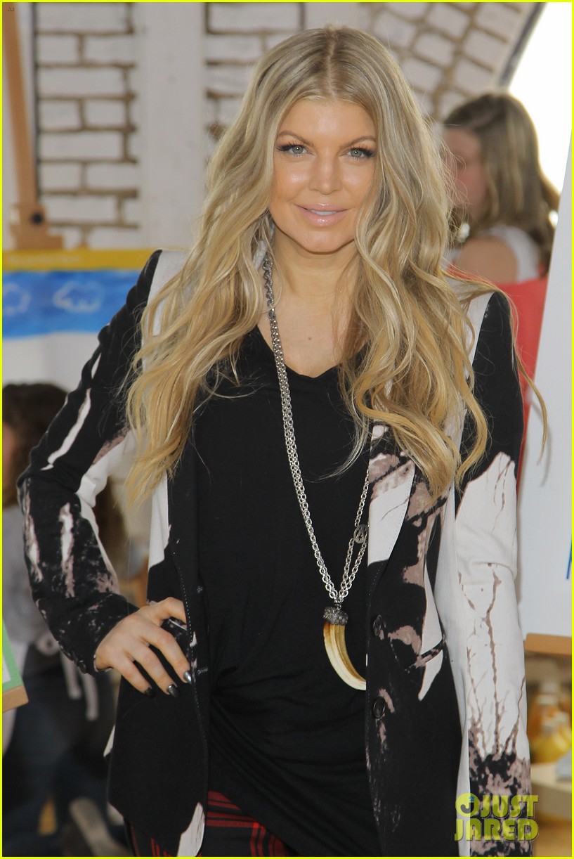 Fergie Launches Global Program for Universal Children's Day: Photo ...