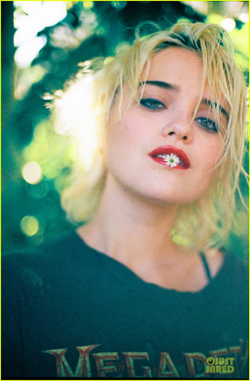 Sky Ferreira: Pantless 'Wonderland' Magazine Feature!: Photo 3002380 ...