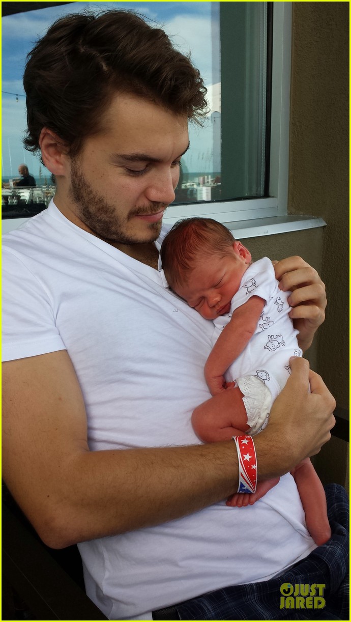 Emile Hirsch Welcomes Baby Boy Valor!: Photo 2984906 | Emile Hirsch ...