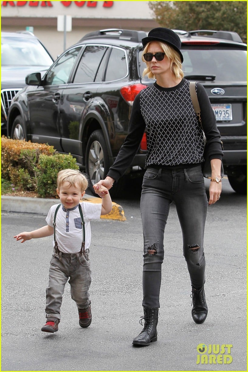 January Jones Goes Food Shopping with Joyful Son Xander!: Photo 2994498 ...