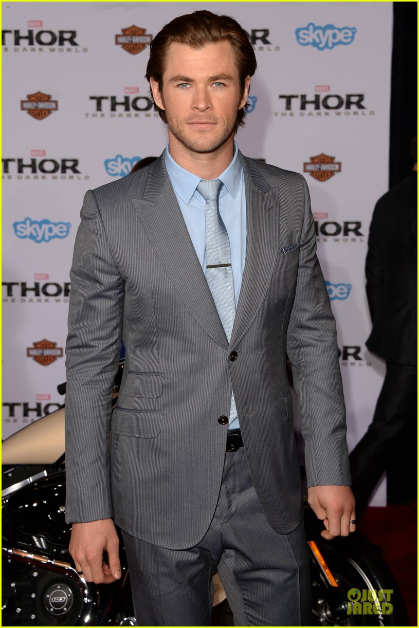 Liam Hemsworth Supports Bro Chris at 'Thor' Hollywood Premiere!: Photo ...
