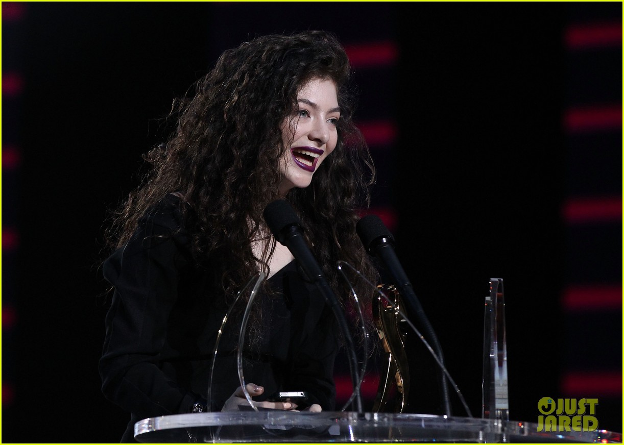 Lorde: 'Royals' Holds Top Spot on Hot 100 for Eighth Week!: Photo ...