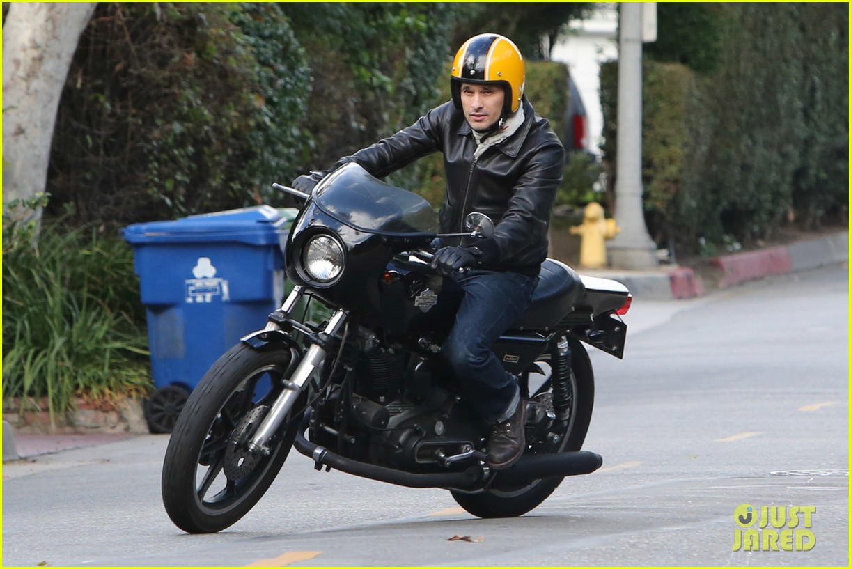 Olivier Martinez: Back on the Road After Minor Fender Bender: Photo ...
