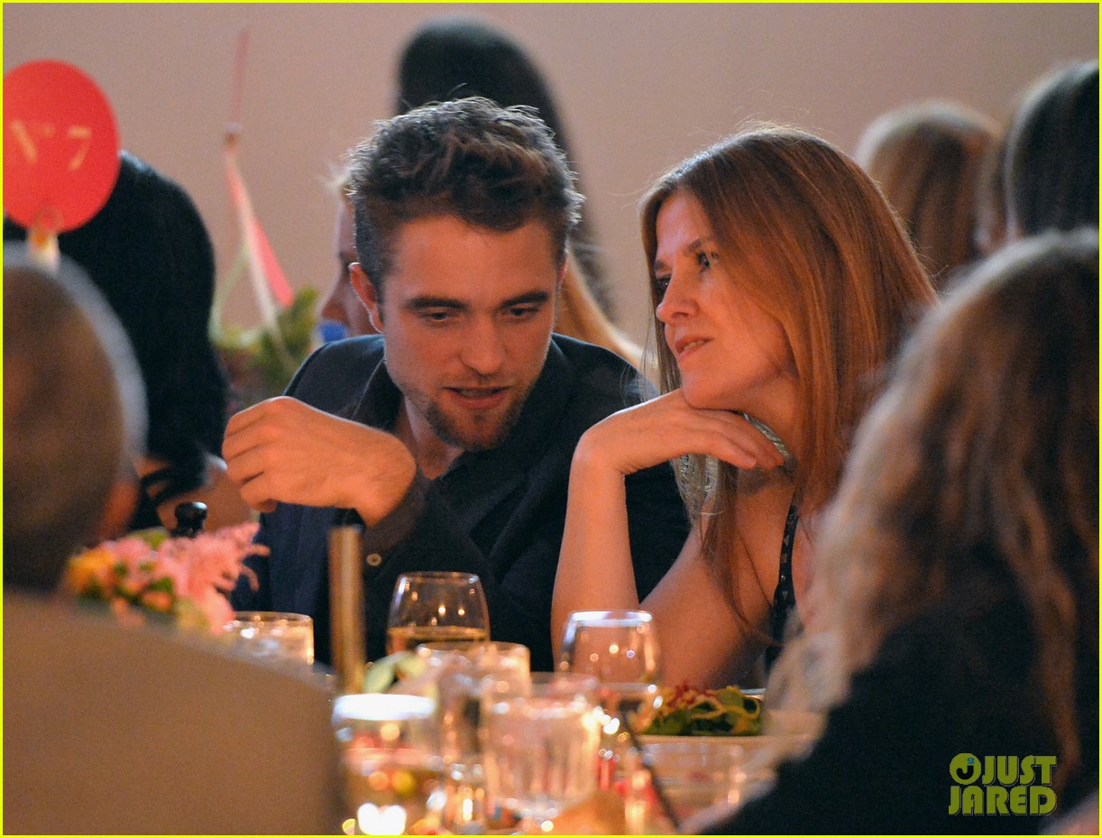 Robert Pattinson Shows Off Goatee at Go Go Gala: Photo 2993276 | Adam ...