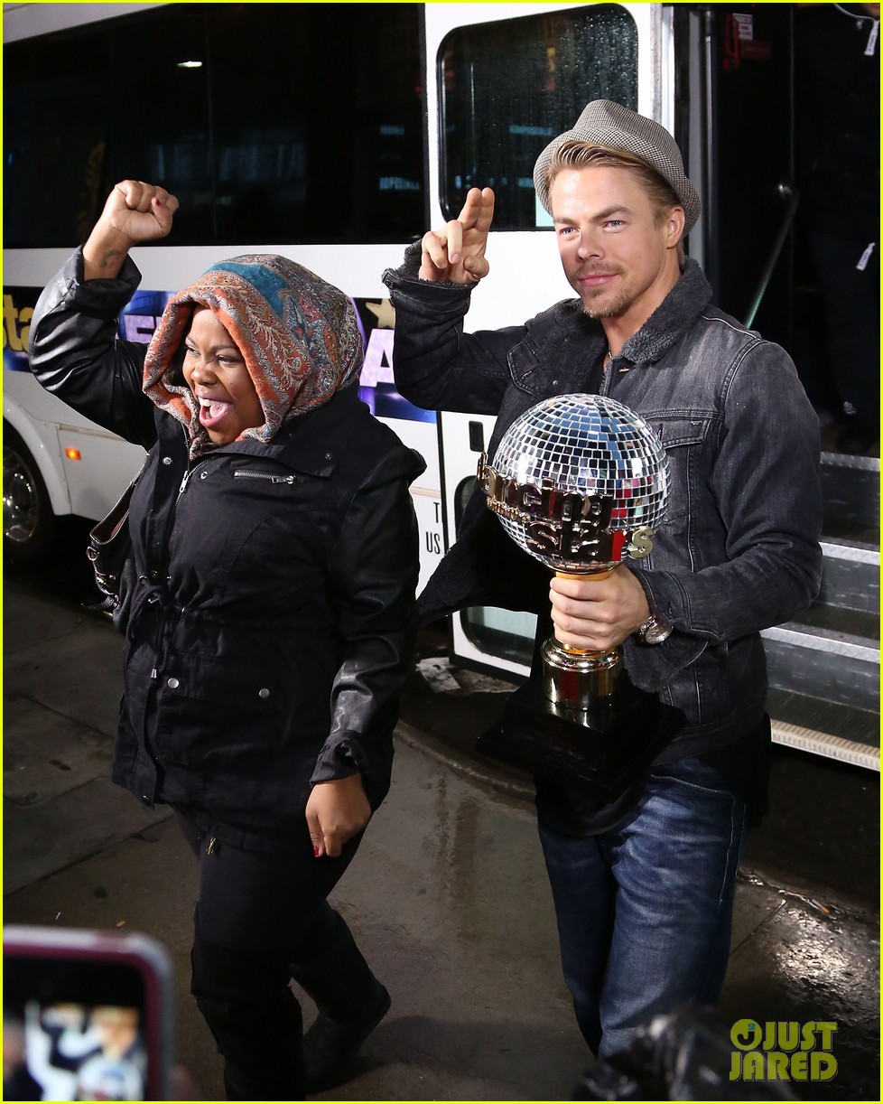 Photo: amber riley celebrates dwts win on gma 03 | Photo 3001279 | Just ...