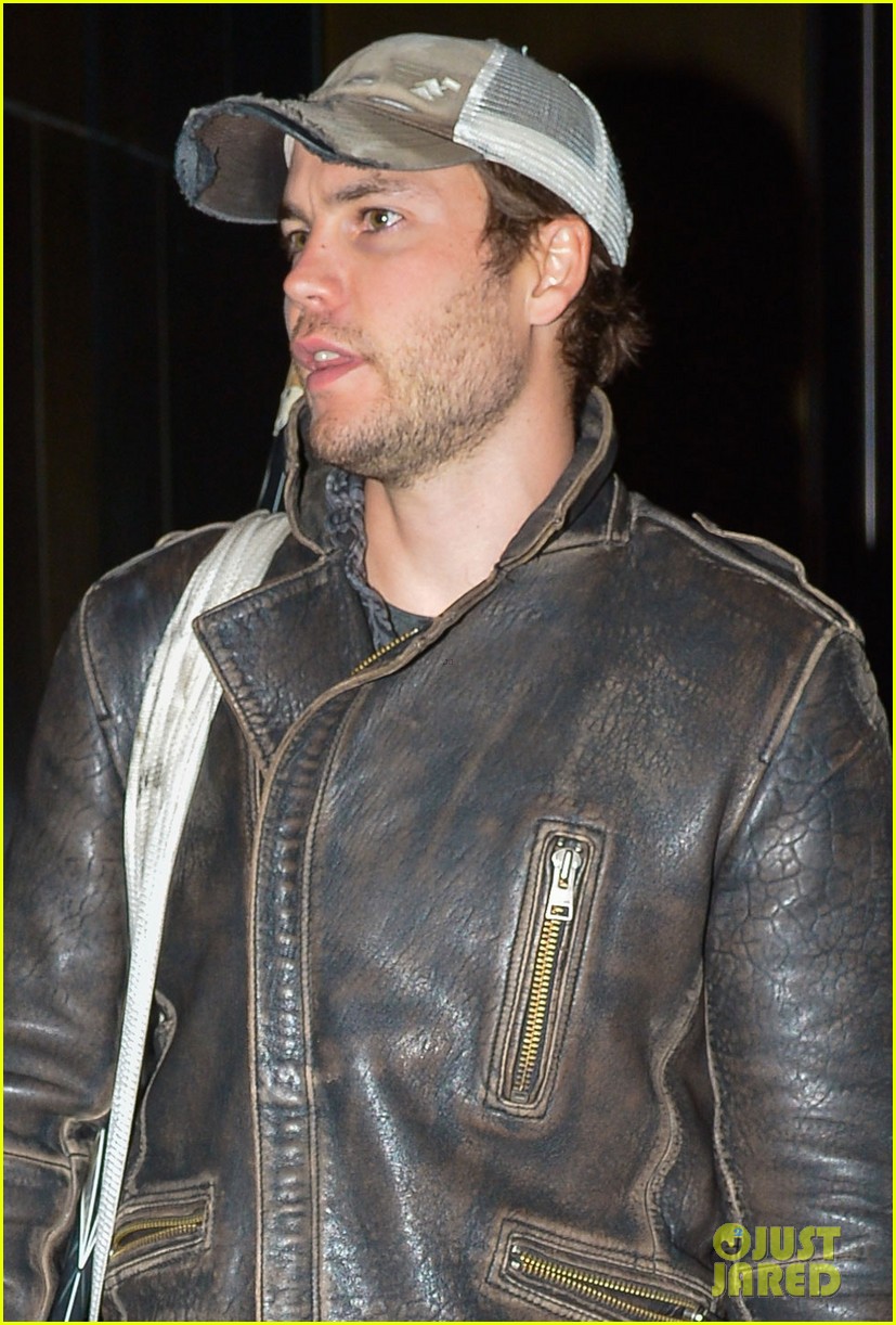 Taylor Kitsch Lands Lead in Upcoming Thriller 'Exit 147': Photo 2988116 ...