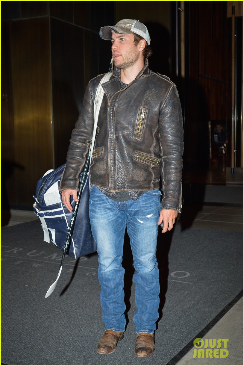 Taylor Kitsch Lands Lead in Upcoming Thriller 'Exit 147': Photo 2988118 ...