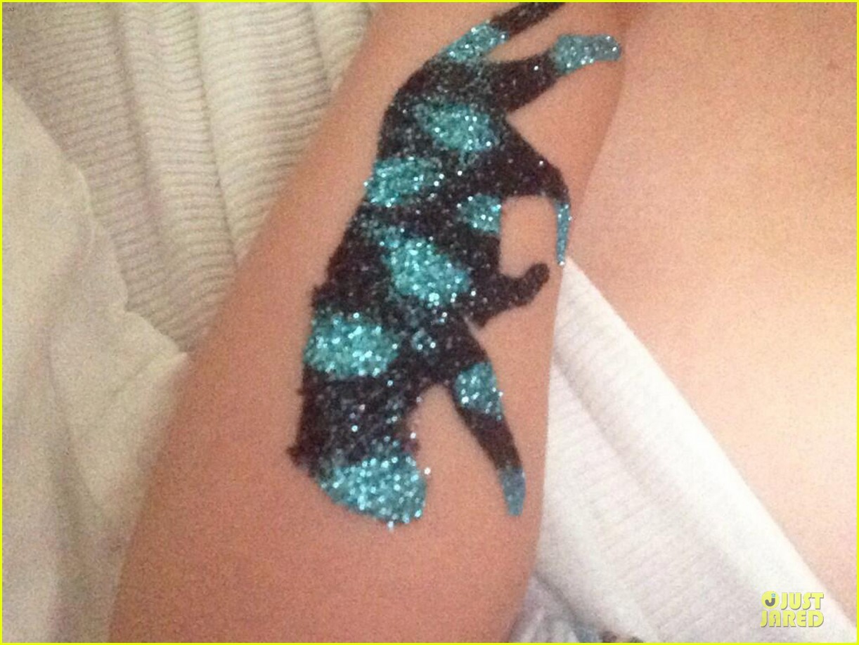 Selma Blair: Arthur Picks Massive Tattoo!: Photo 3012788 | Arthur ...