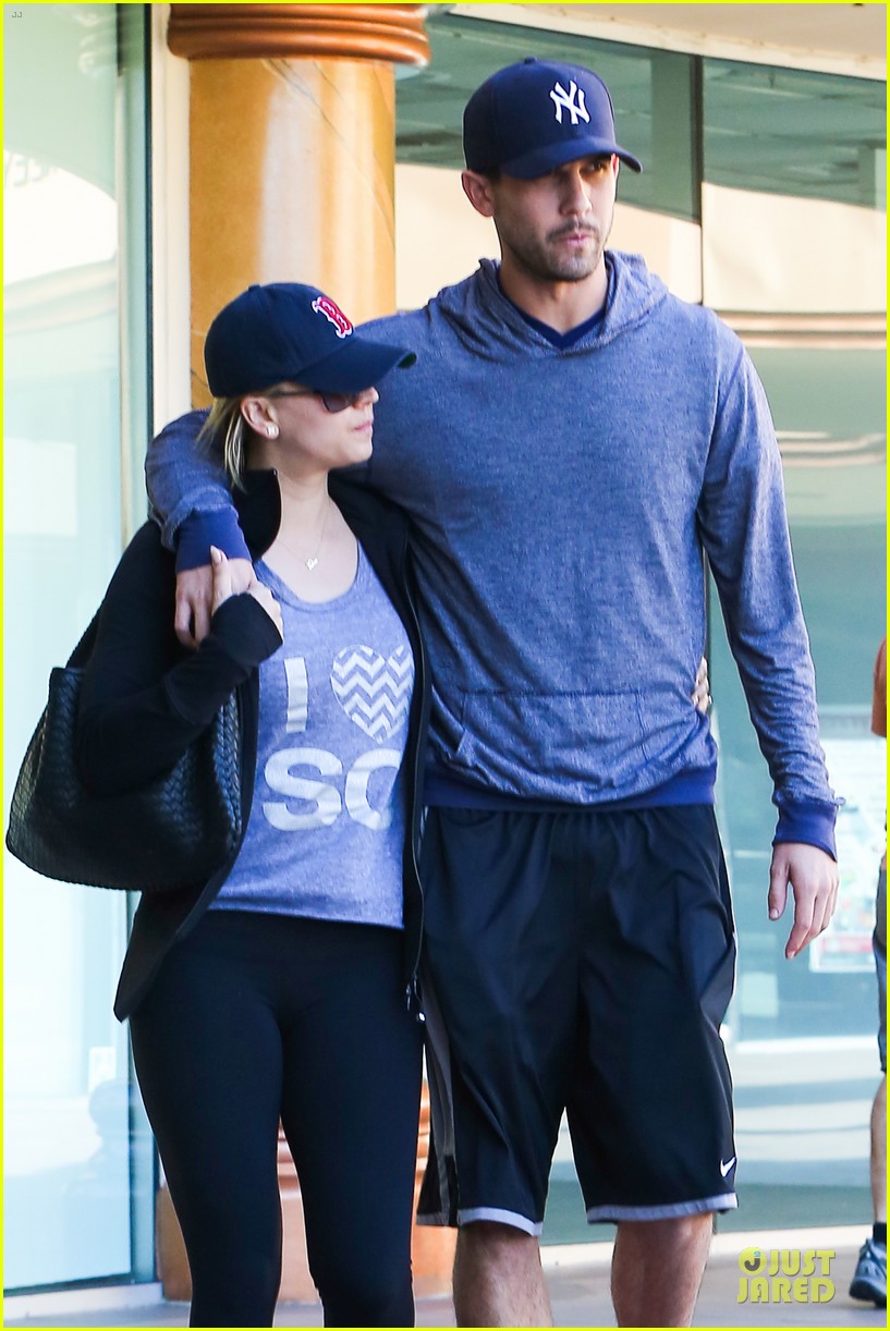Kaley Cuoco & Ryan Sweeting: California Pizza Kitchen Lunch!: Photo ...