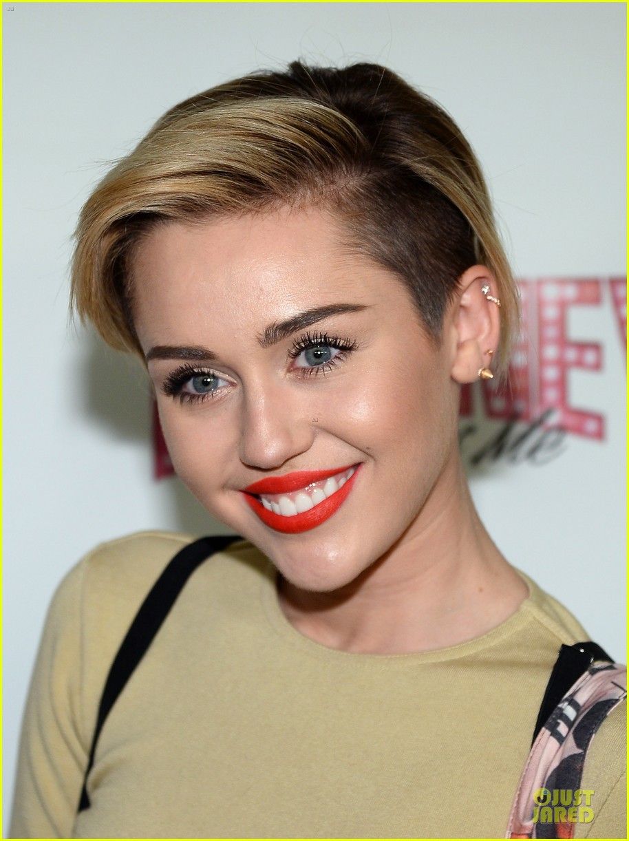 Miley Cyrus Bares Midriff For 'Britney: Piece of Me' Vegas Show!: Photo ...