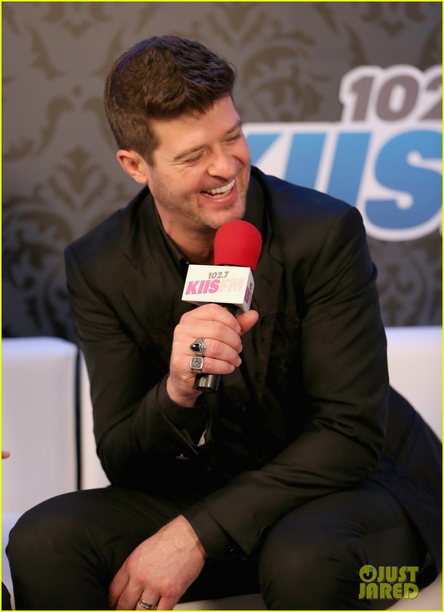 Miley Cyrus & Robin Thicke Reunite at KIIS-FM Jingle Ball 2013: Photo ...