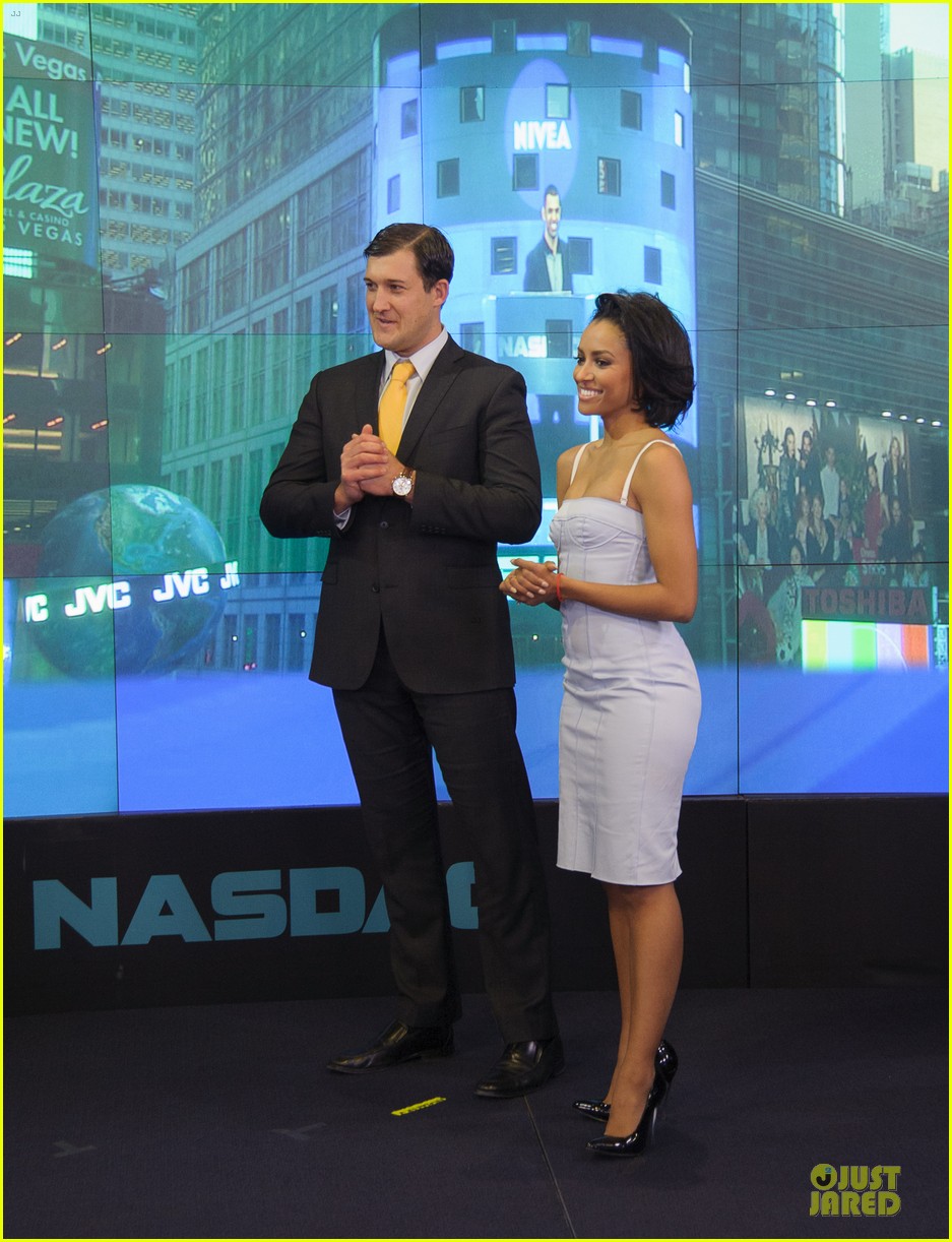 Kat Graham & Cottrell Guidry: New Year's Eve Kiss!: Photo 3020644 ...