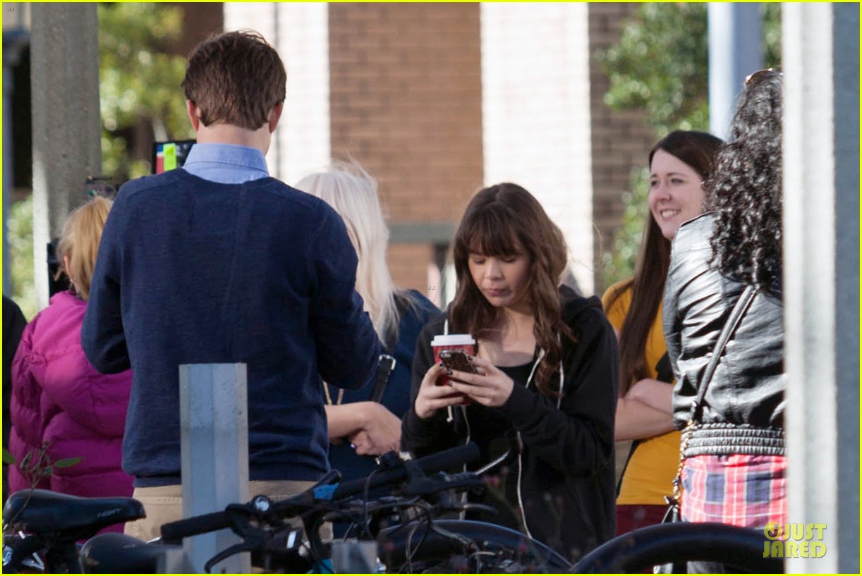 Hailee Steinfeld: Wrapping Up 'Barely Lethal' Filming!: Photo 3010200 ...