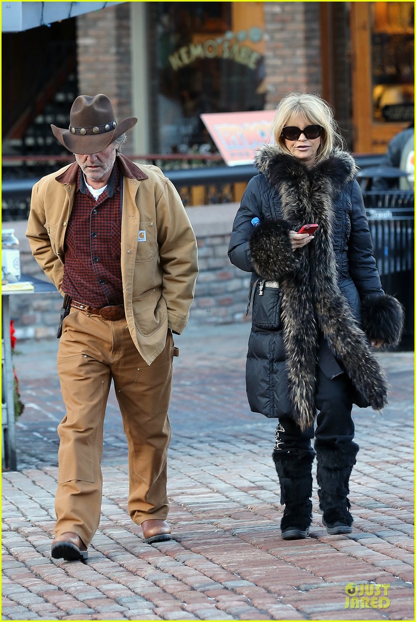 Goldie Hawn & Kurt Russell: Aspen Chat with Melanie Griffith!: Photo ...