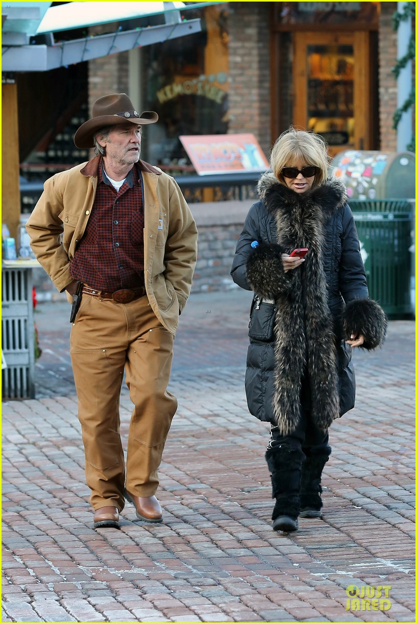 Goldie Hawn & Kurt Russell: Aspen Chat with Melanie Griffith!: Photo ...