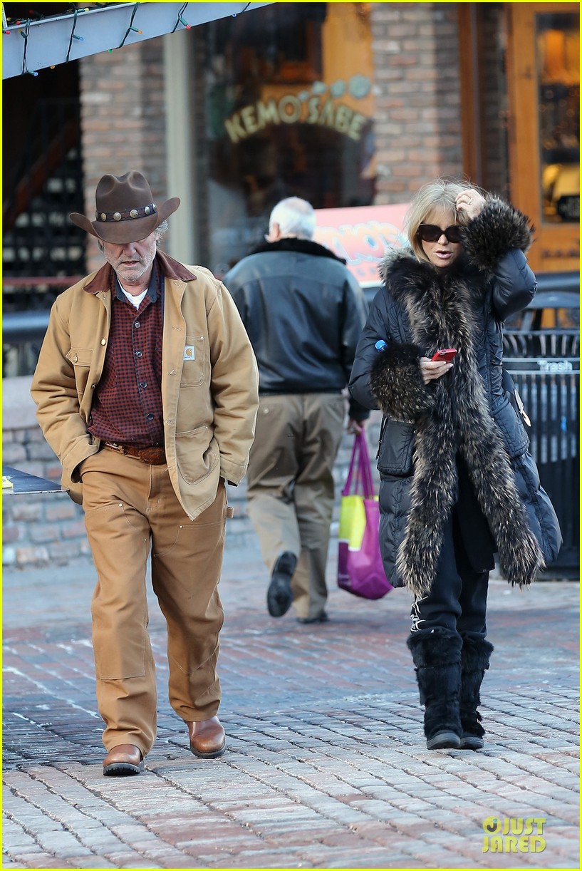 Goldie Hawn & Kurt Russell: Aspen Chat with Melanie Griffith!: Photo ...