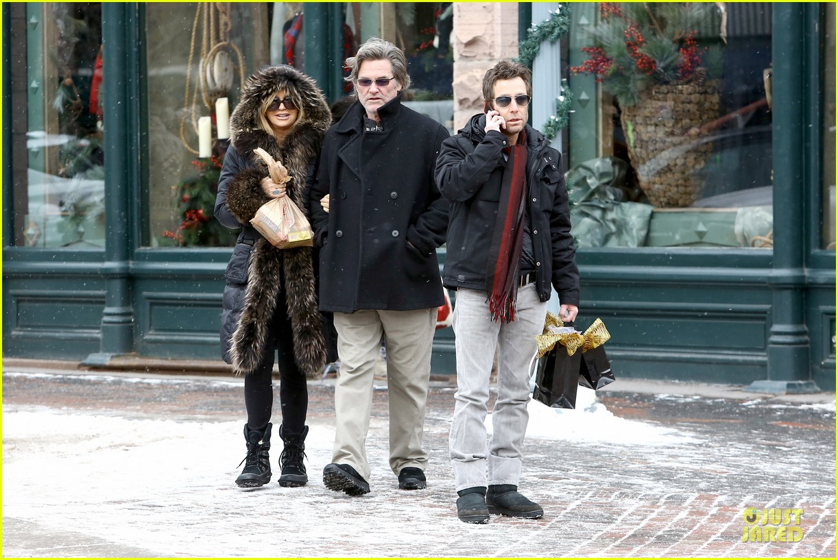 Goldie Hawn & Kurt Russell: Aspen Chat with Melanie Griffith!: Photo ...
