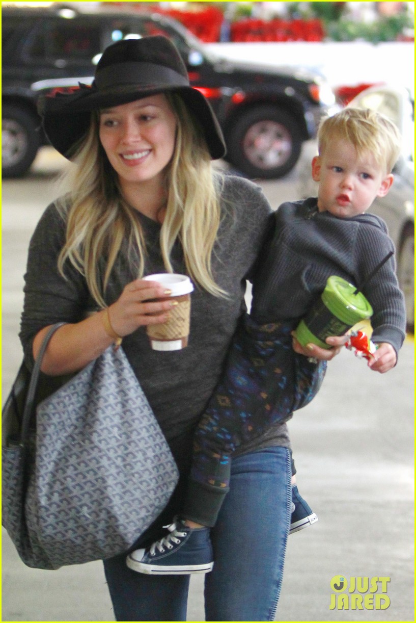 Hilary Duff: Busy Weekend with Her Boys!: Photo 3007791 | Celebrity ...