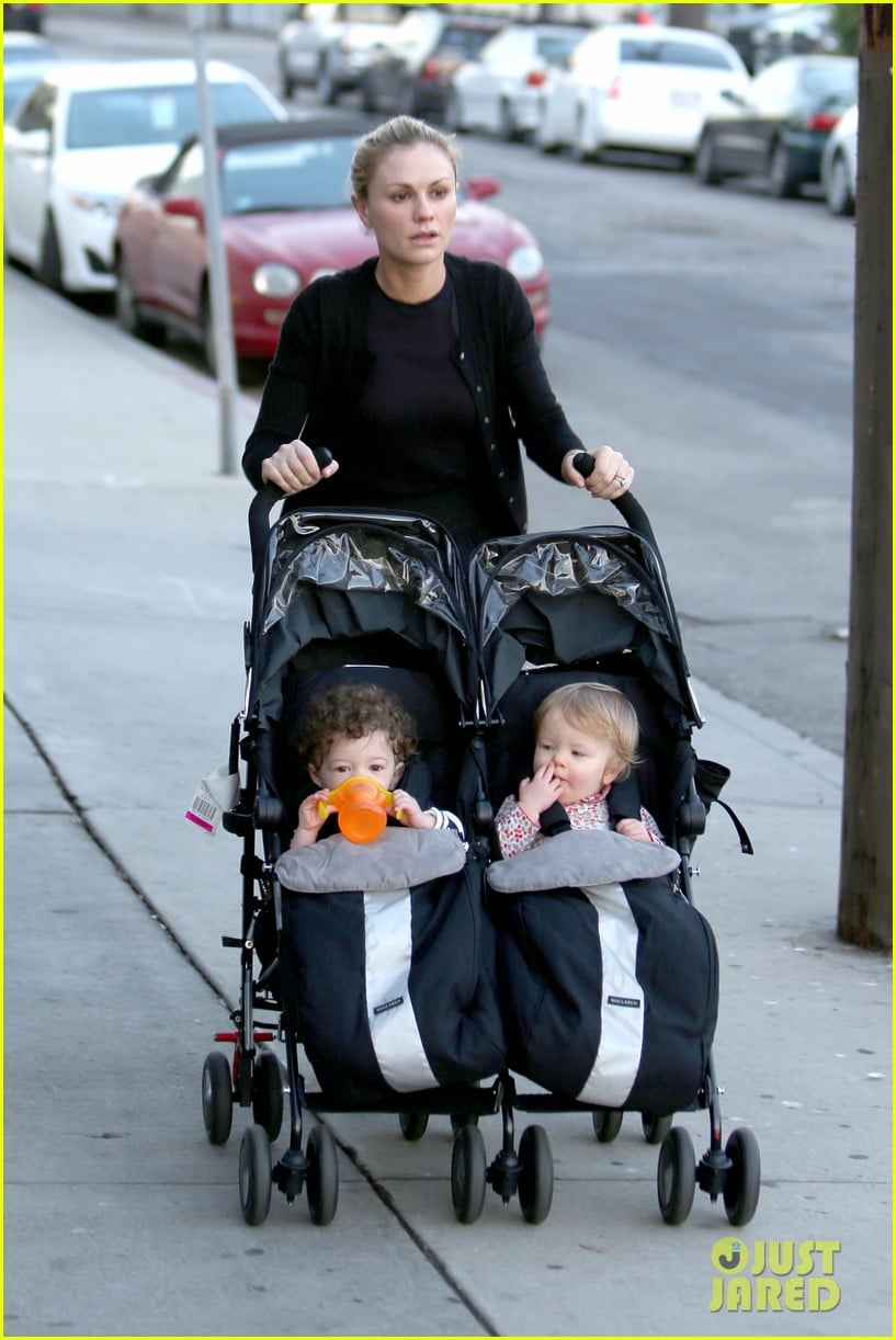 Anna Paquin Walks with Charlie & Poppy for Afternoon Stroll!: Photo ...