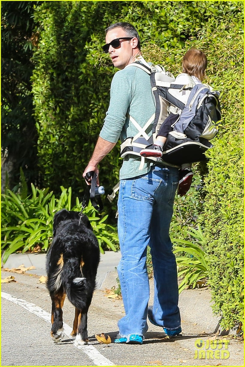 Freddie Prinze Jr. Walks the Dog with Son Rocky James!: Photo 3012855 ...