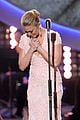 LeAnn Rimes Tears Up During Patsy Cline Tribute Performance: Photo ...