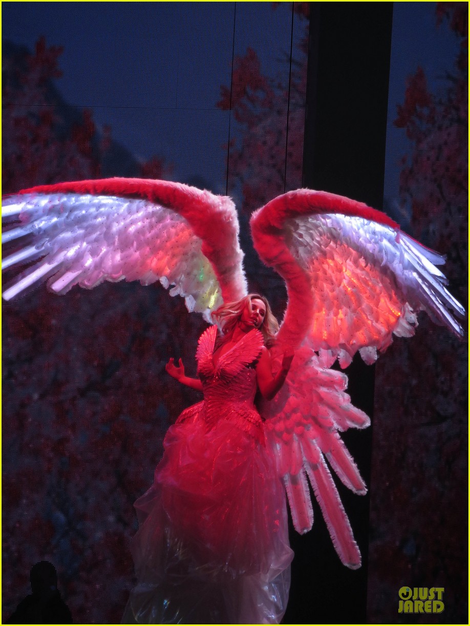 Britney Spears: 'Piece of Me' Vegas Show Photos & Video!: Photo 3018920 ...