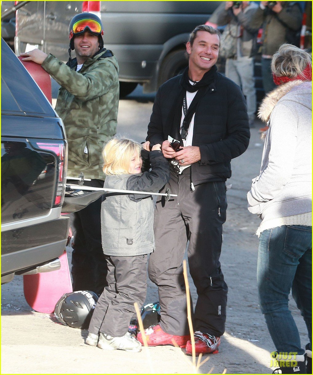 Gwen Stefani & Seal: Warm Hug in Snowy Mammoth!: Photo 3020127 ...