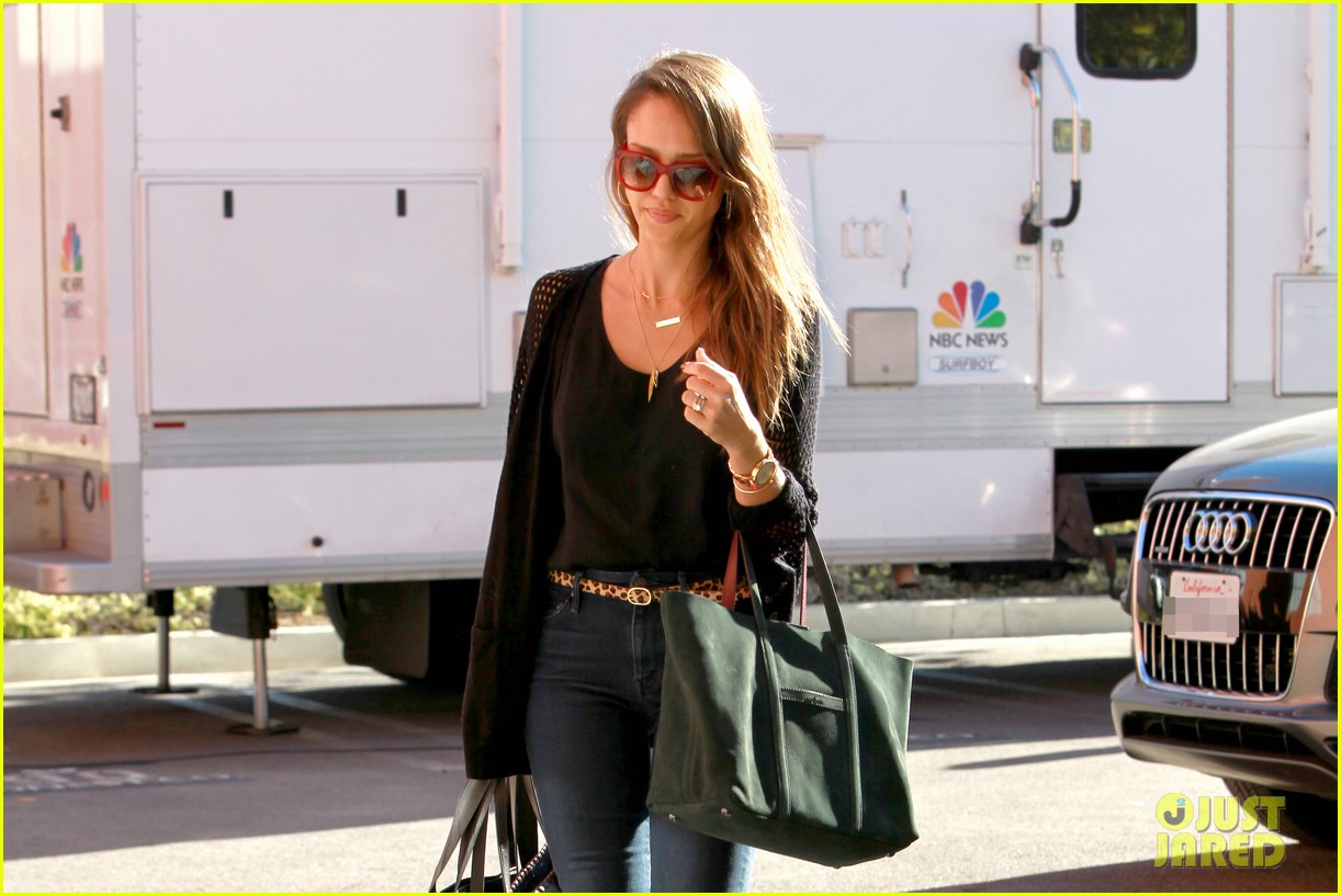 Jessica Alba: 'A.C.O.D.' On Blu-Ray & DVD Now!: Photo 3033710 | Jessica ...